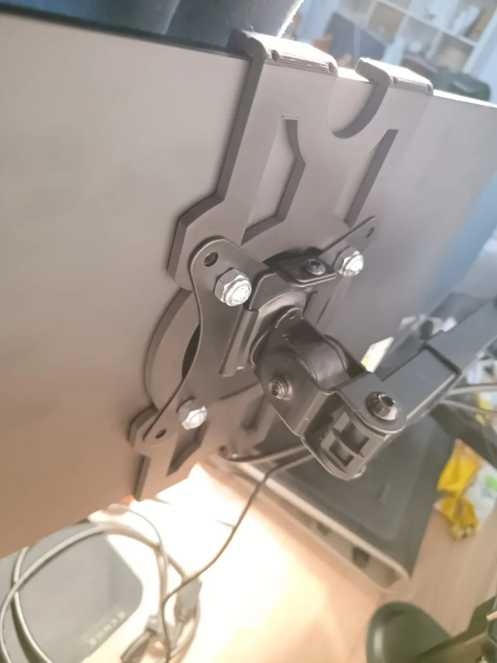 Arzopa 16.1 VESA 75x75 and 100x100 by Konefka - MakerWorld