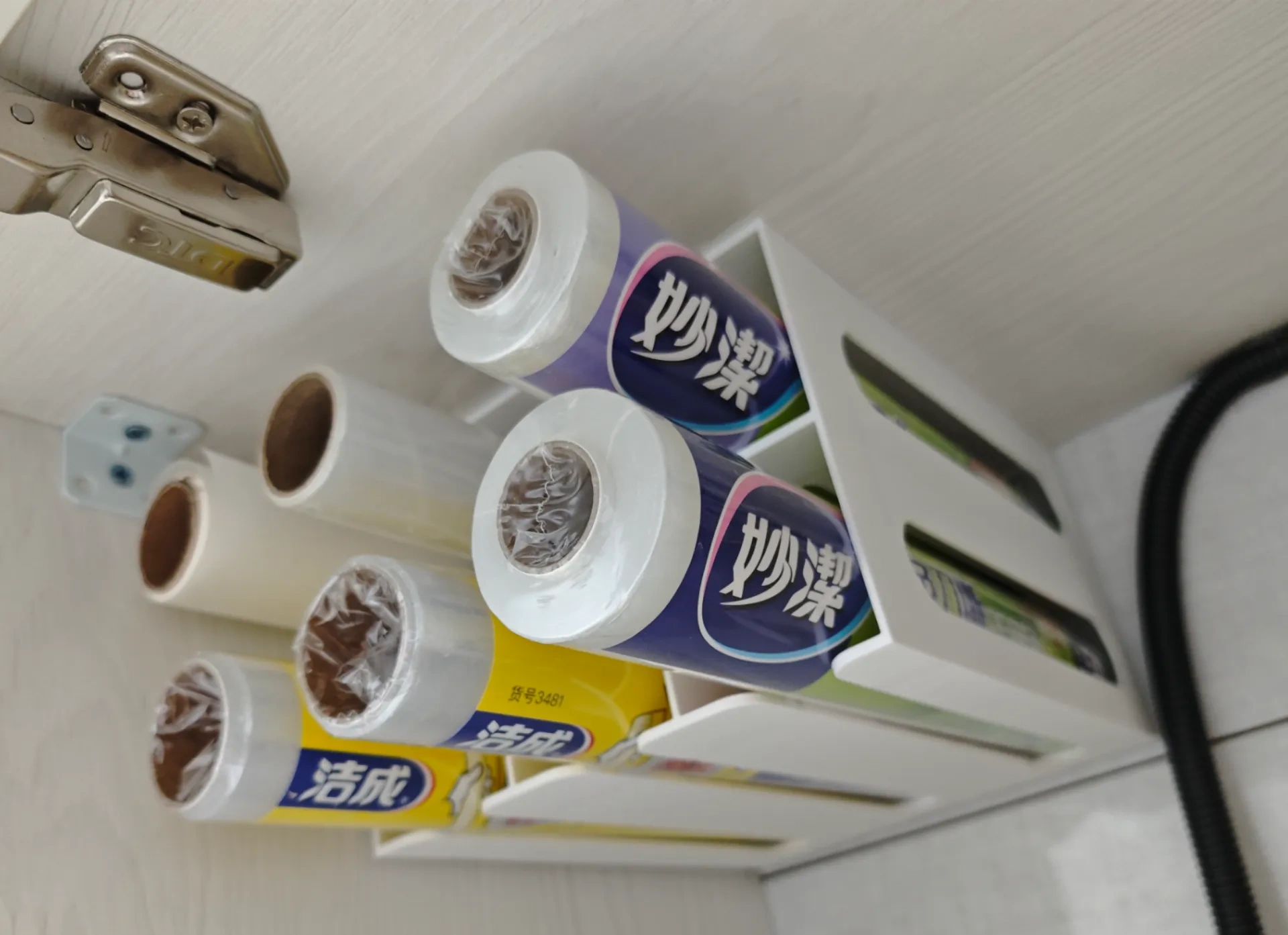 Cling Film Holder, Cabinet Organizer by Dongyang983 MakerWorld ...