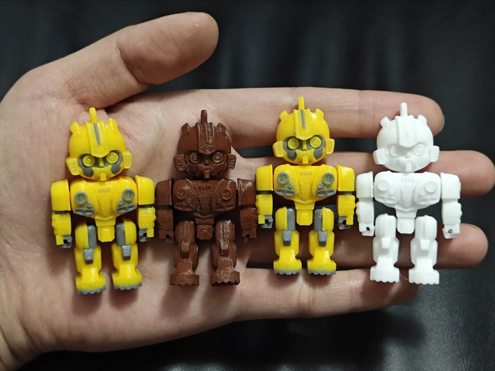 Articulated Gundam Keychain (Print-in-Place) - Free 3D Print Model ...