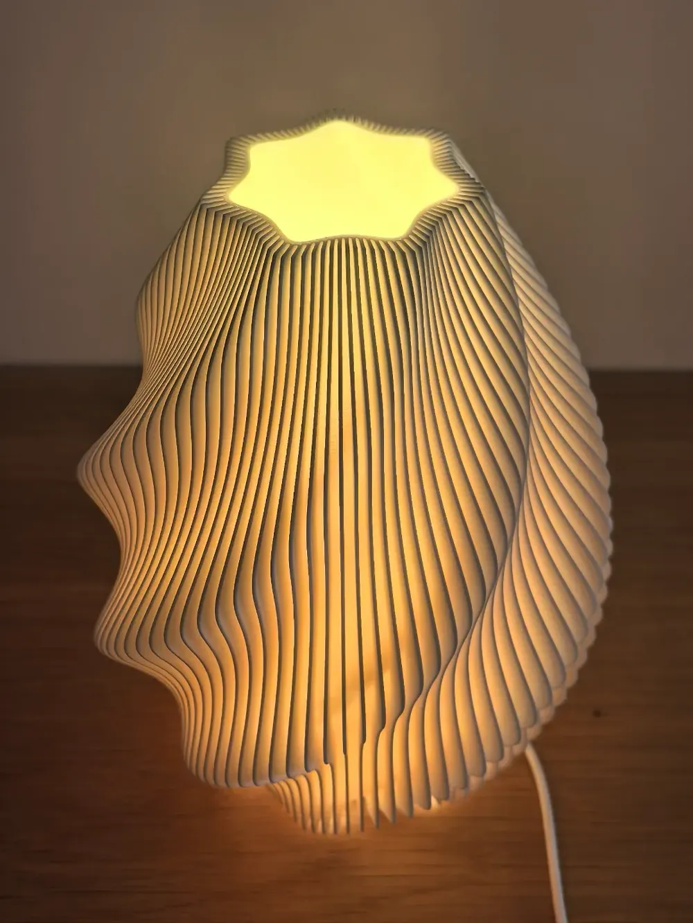 Lamp-01 - Free 3D Print Model - MakerWorld