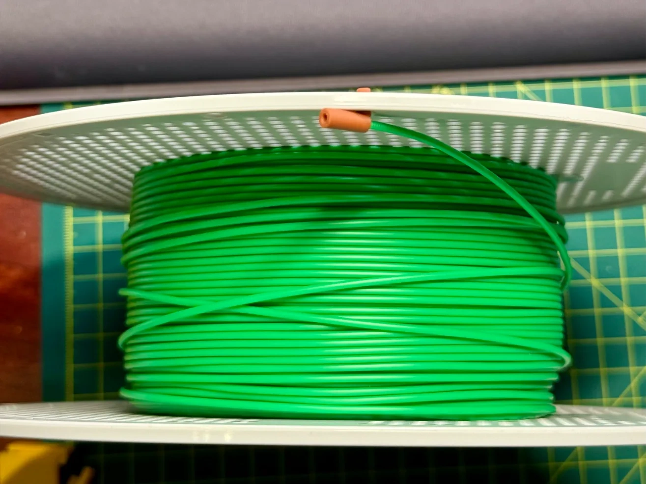 Filament clip, material clip, material consumable clip, Bambu spool ...