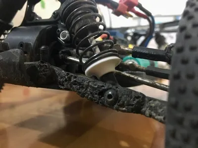 Losi Mini 8ight Shock Retainer / Spring Retainer by Matan Geva - MakerWorld