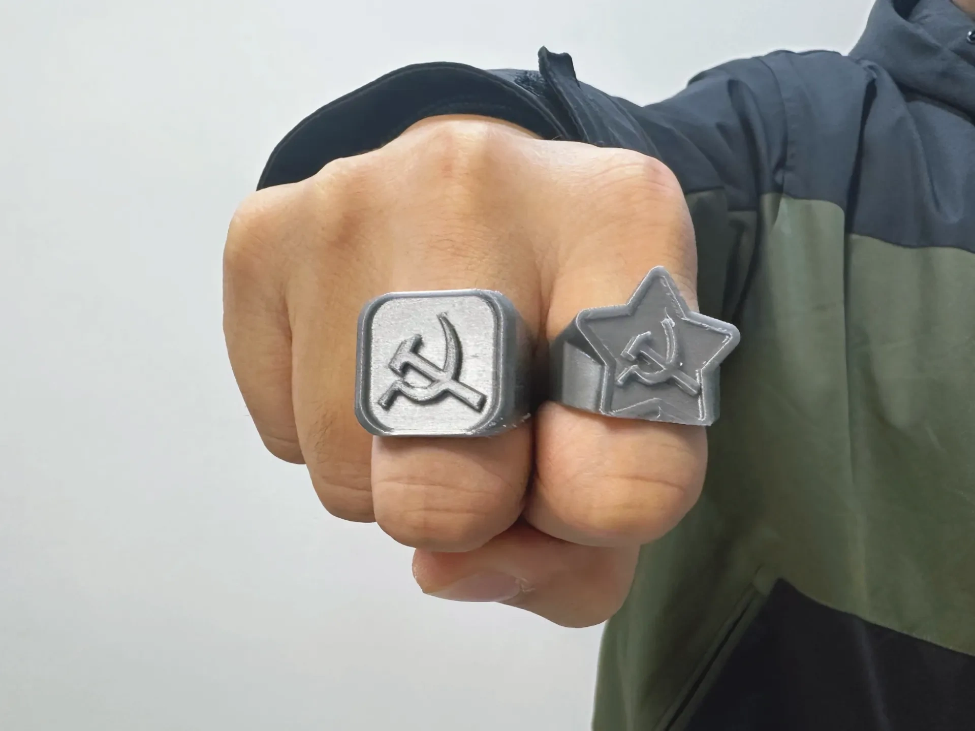 Hammer and Sickle Commemorative Ring by alex3D - MakerWorld
