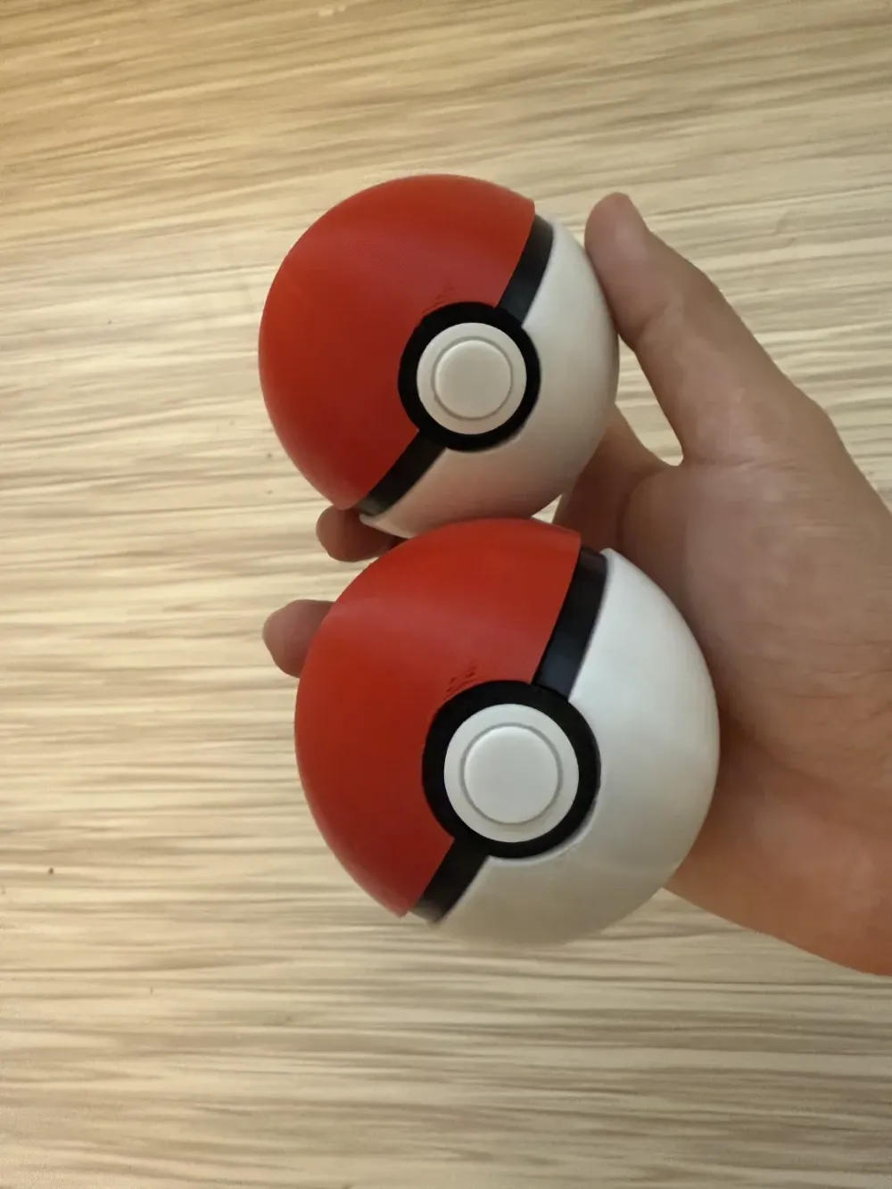 Pokémon Poke Ball, Red and White Ball, Two-Part Version by 睡不醒的辰辰 ...
