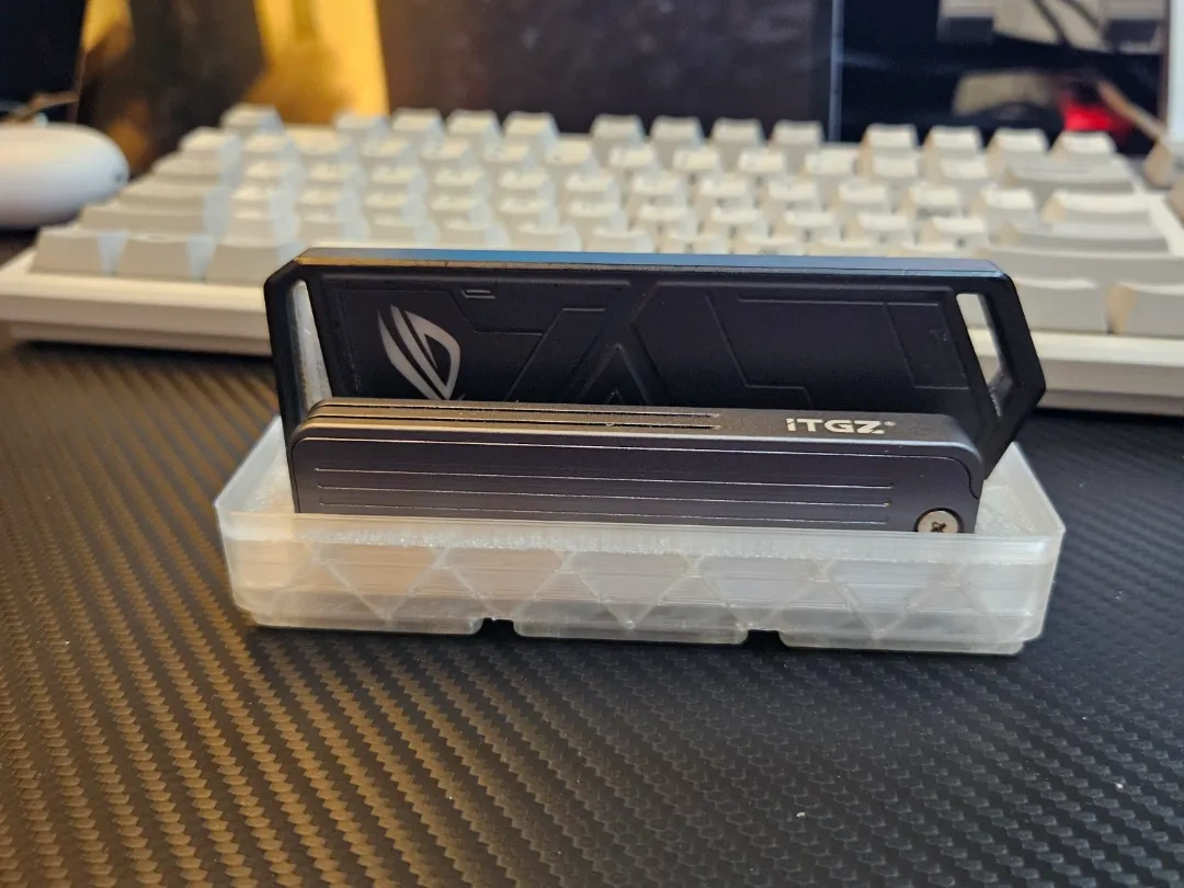 Gridfinity Mobile SSD Case Storage ITGZ ROG by furyth666 - MakerWorld