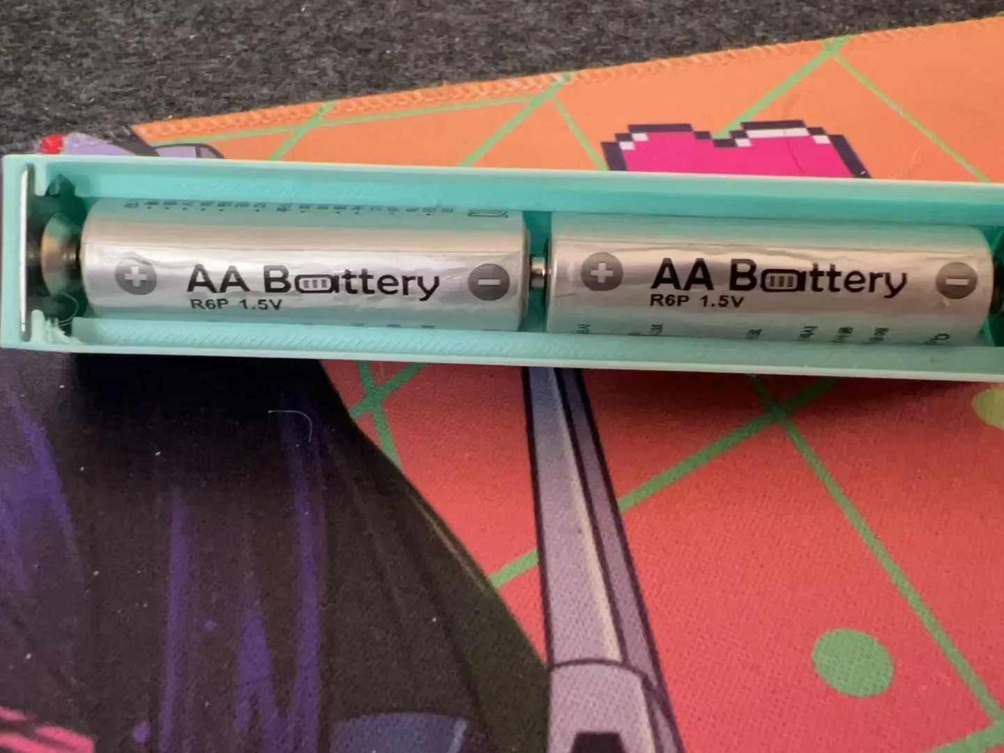 Repurposed 18650 Battery Cell into a 5-Cell Series Battery Box by user ...