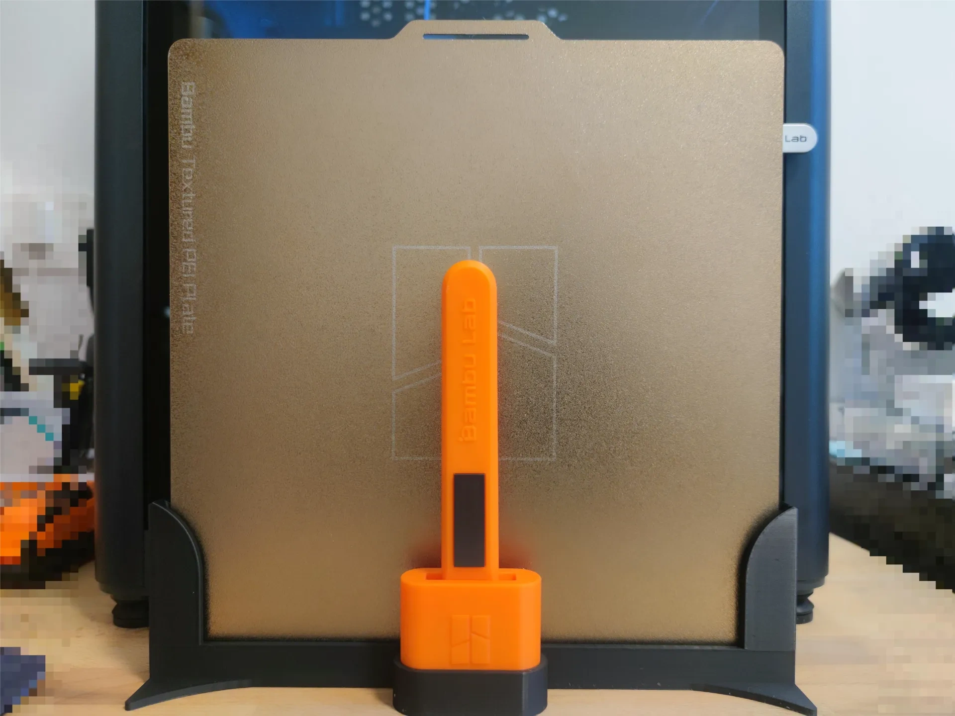 P1 Build Plate and Scraper Storage by Billy&Bala - MakerWorld