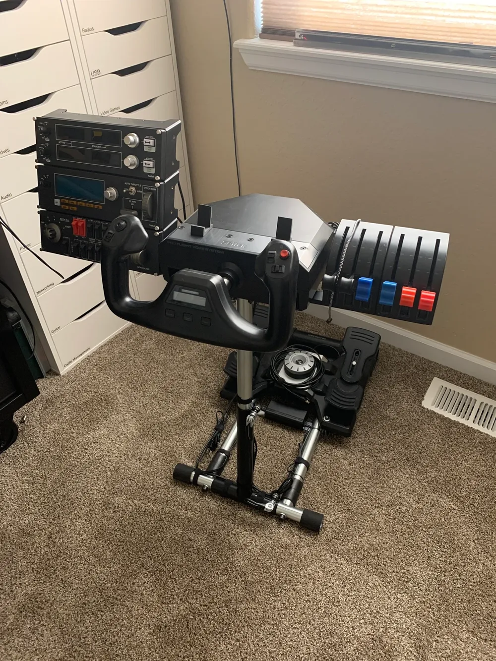 Flight Simulator Yoke iPad Mounting Clips by Apocrathia - MakerWorld