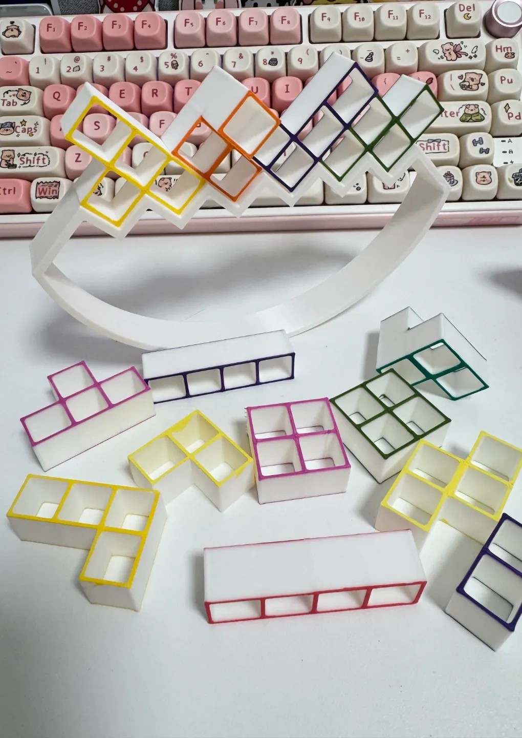 Wobbling Stacking Fun, 3D Tetris Party Game, Rocking 3D Stacking ...