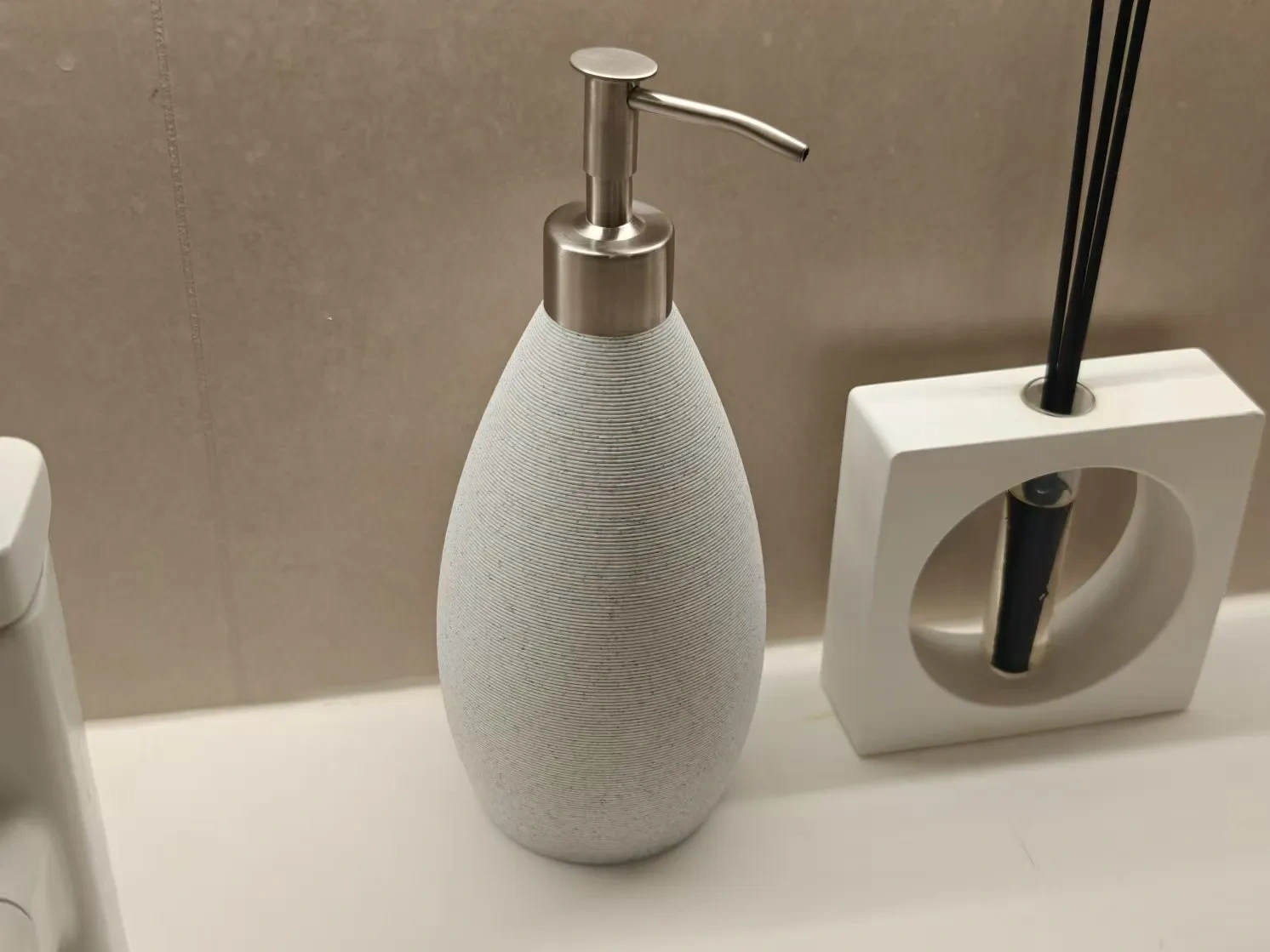 Stone-like Texture Threaded Lotion/Soap Dispenser Bottle by Jiu ...