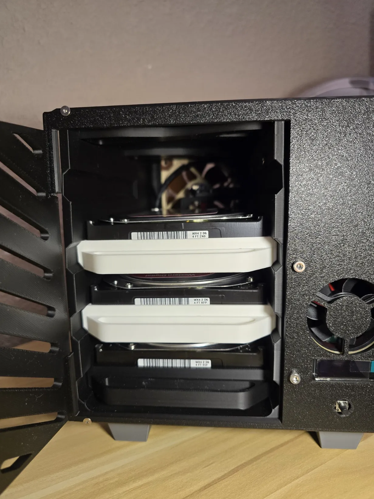 Raspberry Pi 5 NAS for 3.5 HDDs by SilvestreDesignLab MakerWorld ...