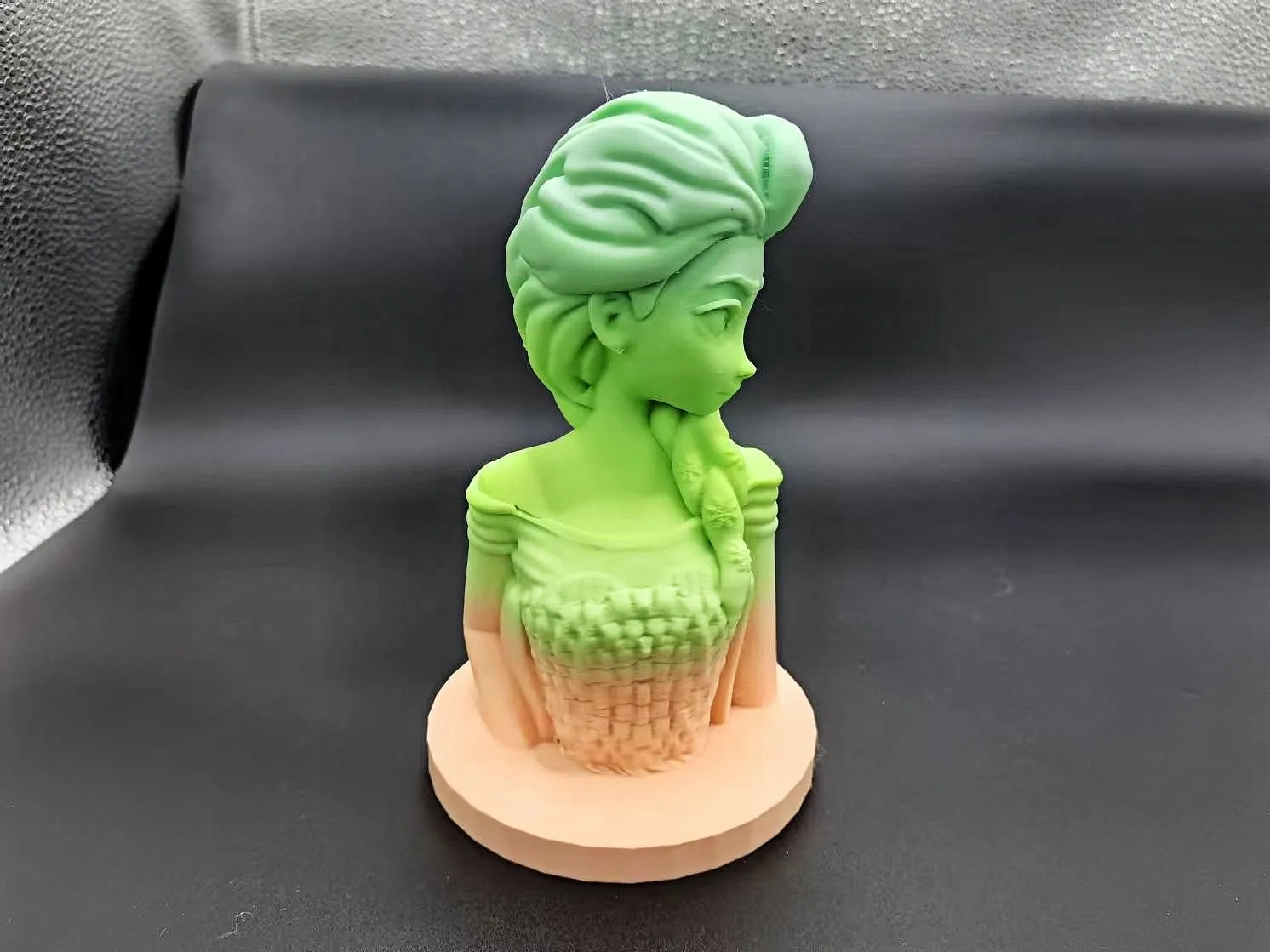 Frozen Elsa Princess Bust Remixed by Jennifer MakerWorld: Download Free ...