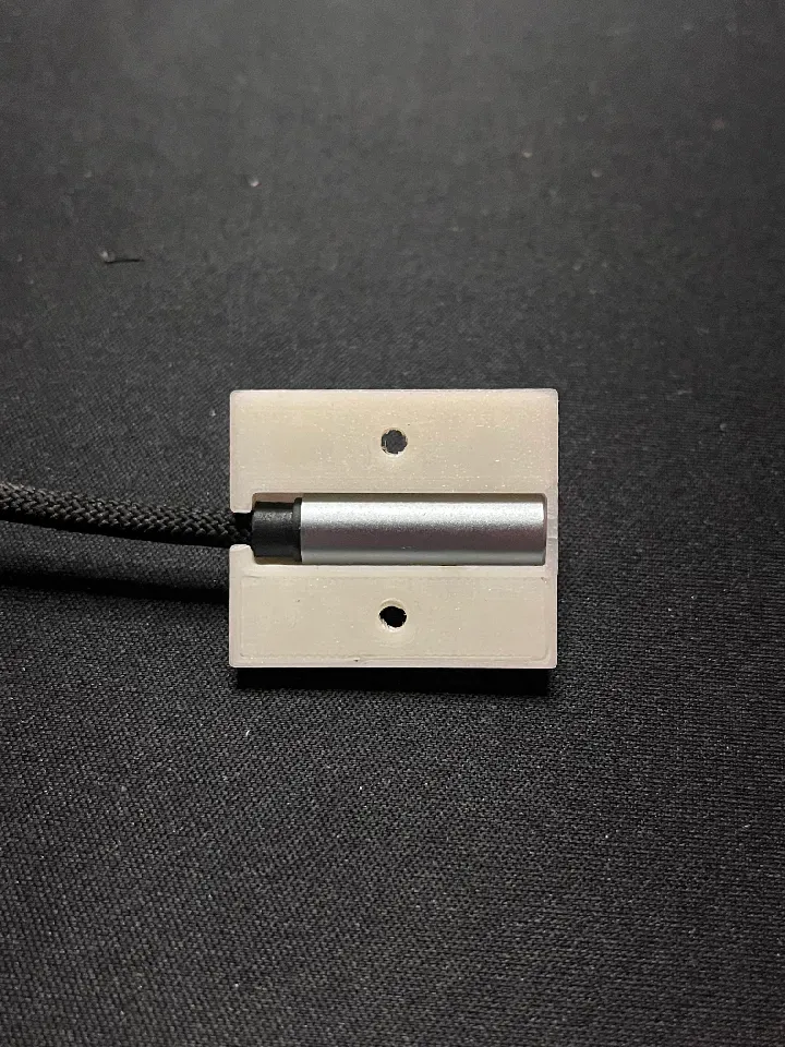 Under Desk Support For Aux 3.5mm audio Jack by user_2873075564 - MakerWorld