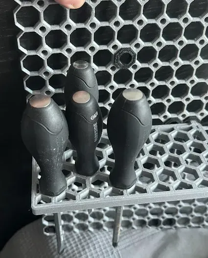 Multiboard screwdriver holder/shelf by FilipKavan - MakerWorld