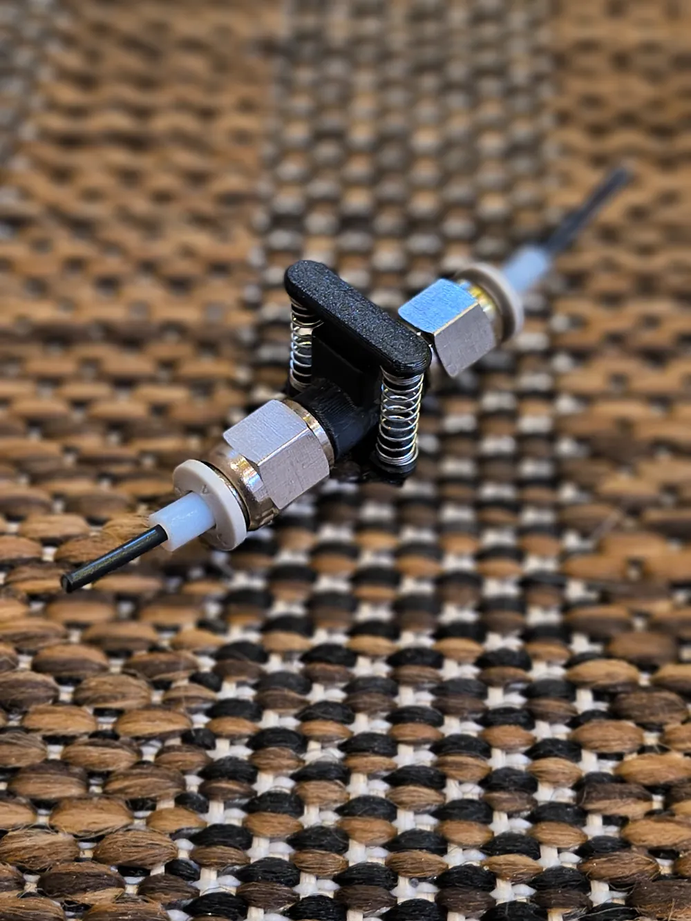 Small Inline Filament Cutter - Free 3D Print Model - MakerWorld