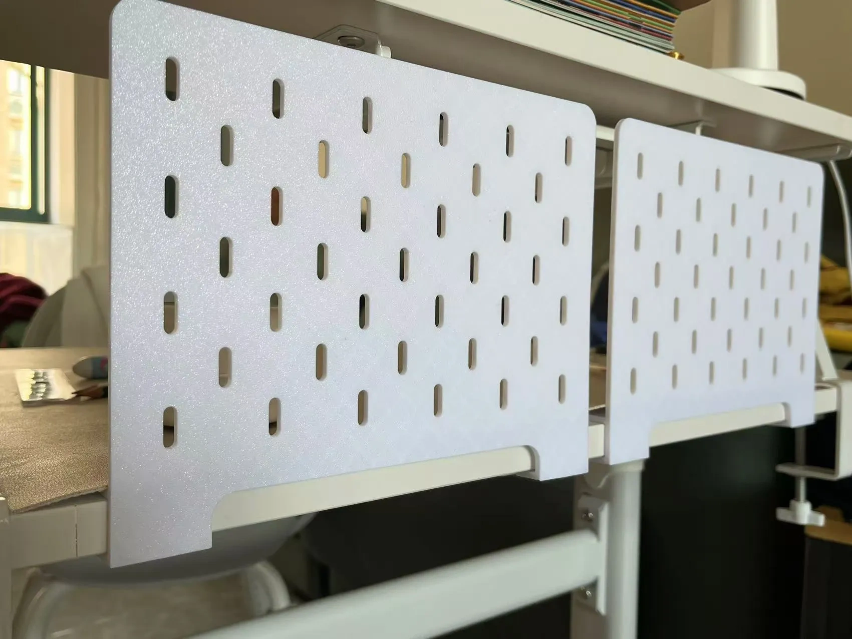 Desk anti-fall baffles, pegboard by user_2039449957 - MakerWorld