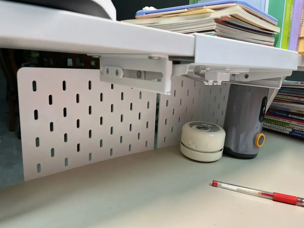Desk anti-fall baffles, pegboard by user_2039449957 - MakerWorld