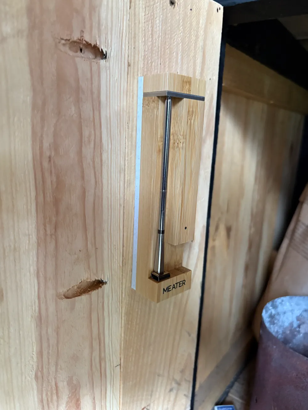 Meater Pro/2 Plus wall mount and stand by Akumu22 - MakerWorld