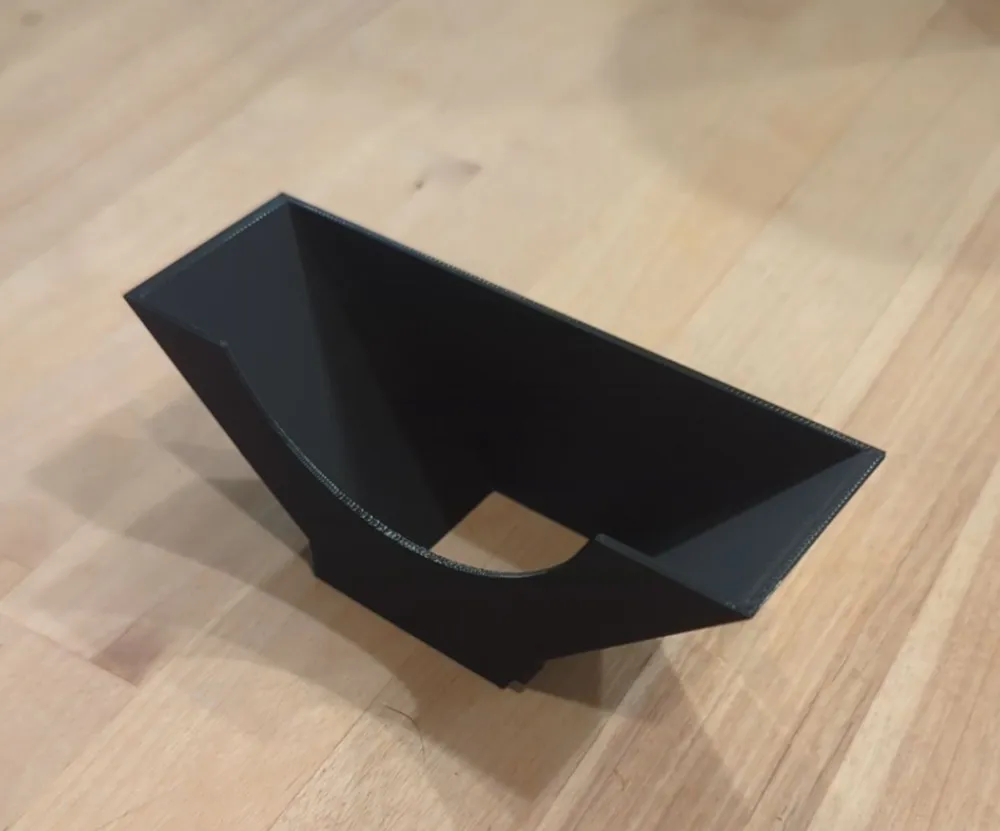 Auto fish feeder funnel by BrakJak - MakerWorld