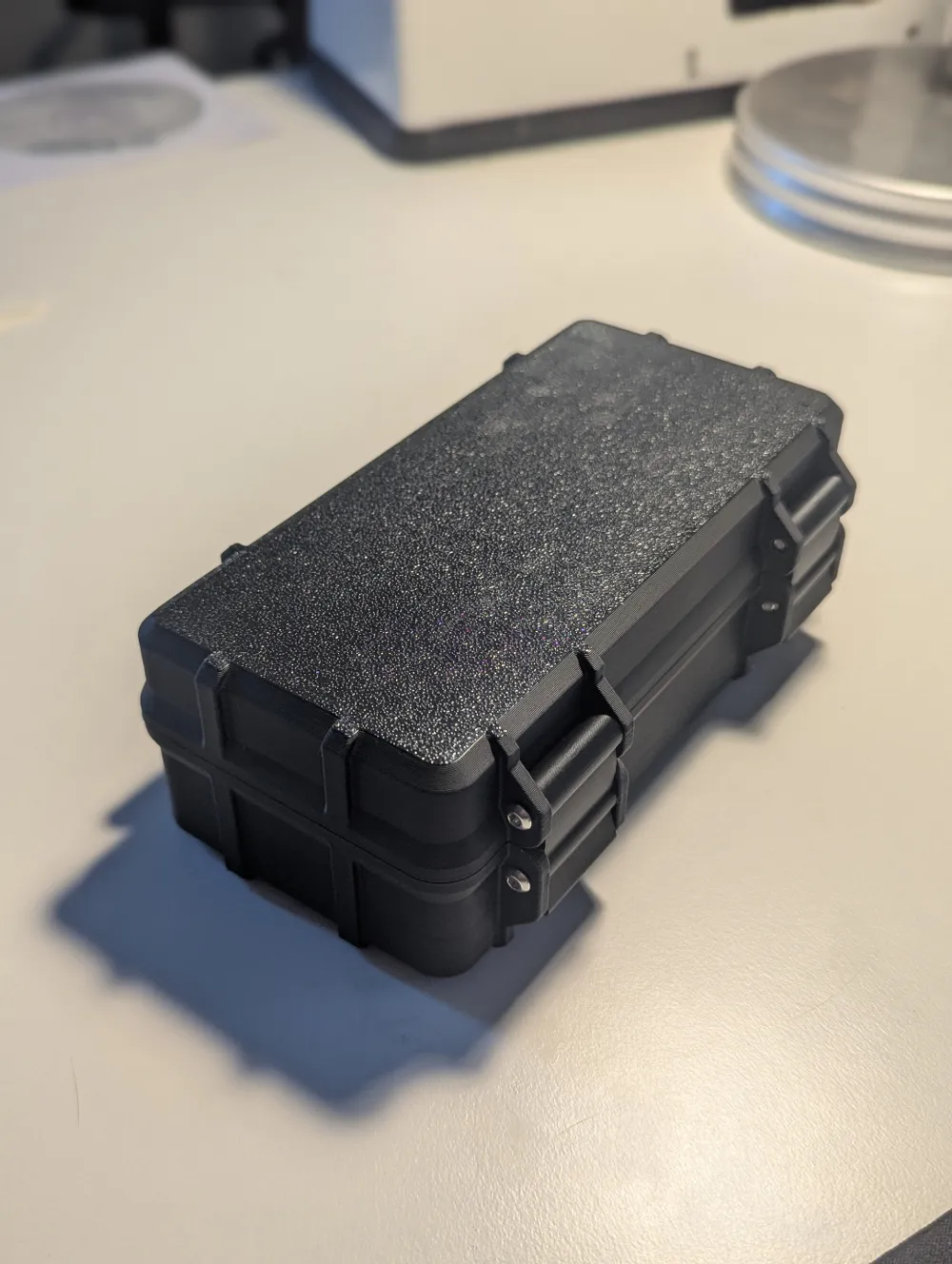 OCL Titanium 22 Supressor Case Remixed by tyleranastasi - MakerWorld