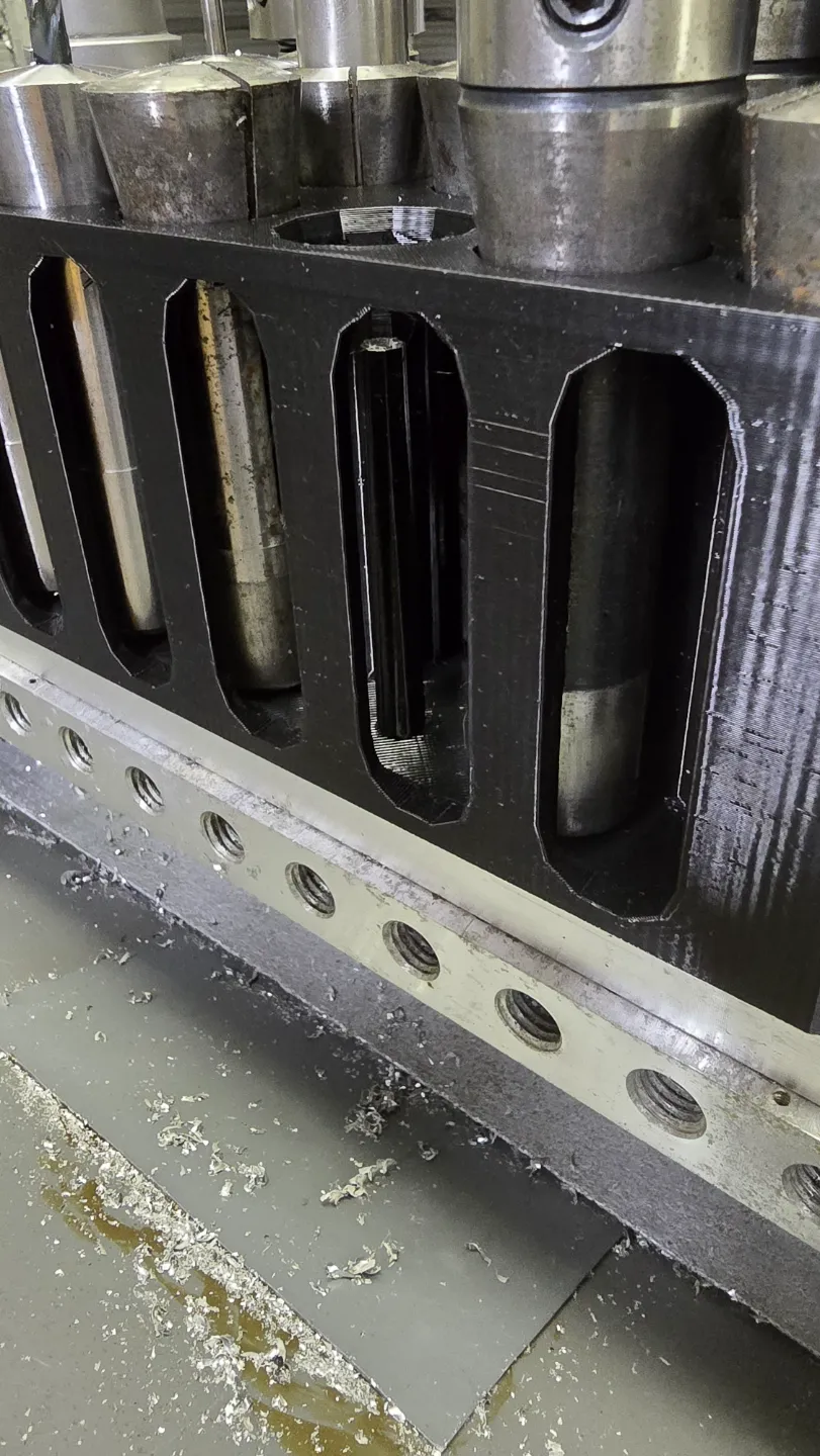 R8 Collet tool holder by user_2129256083 - MakerWorld