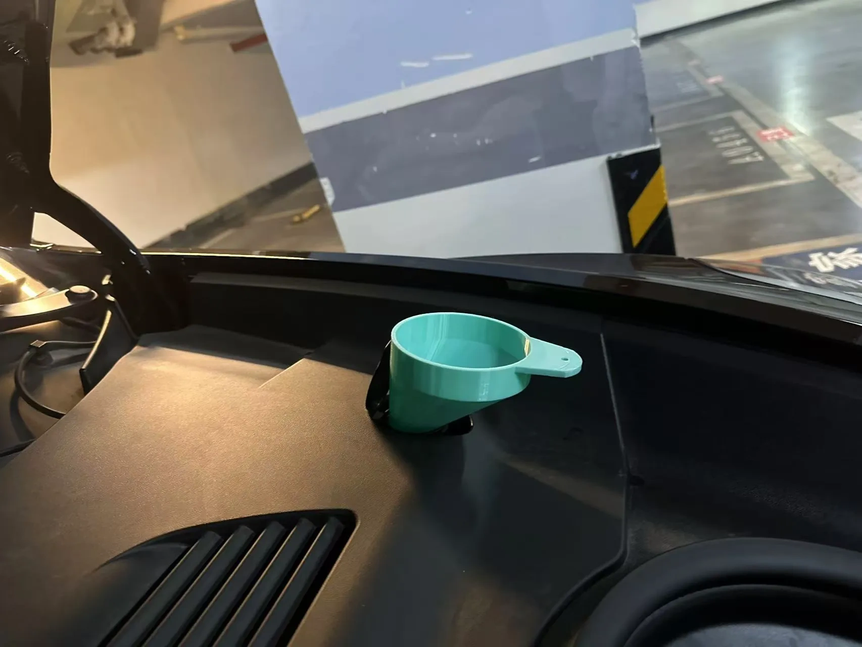 Tesla Car Windshield Washer Fluid Funnel by user_1844257415 MakerWorld ...