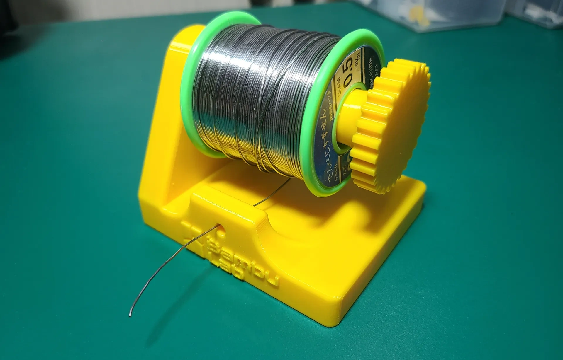 Solder Wire Holder with Anti-Drop Threaded Center Shaft (Compatible ...