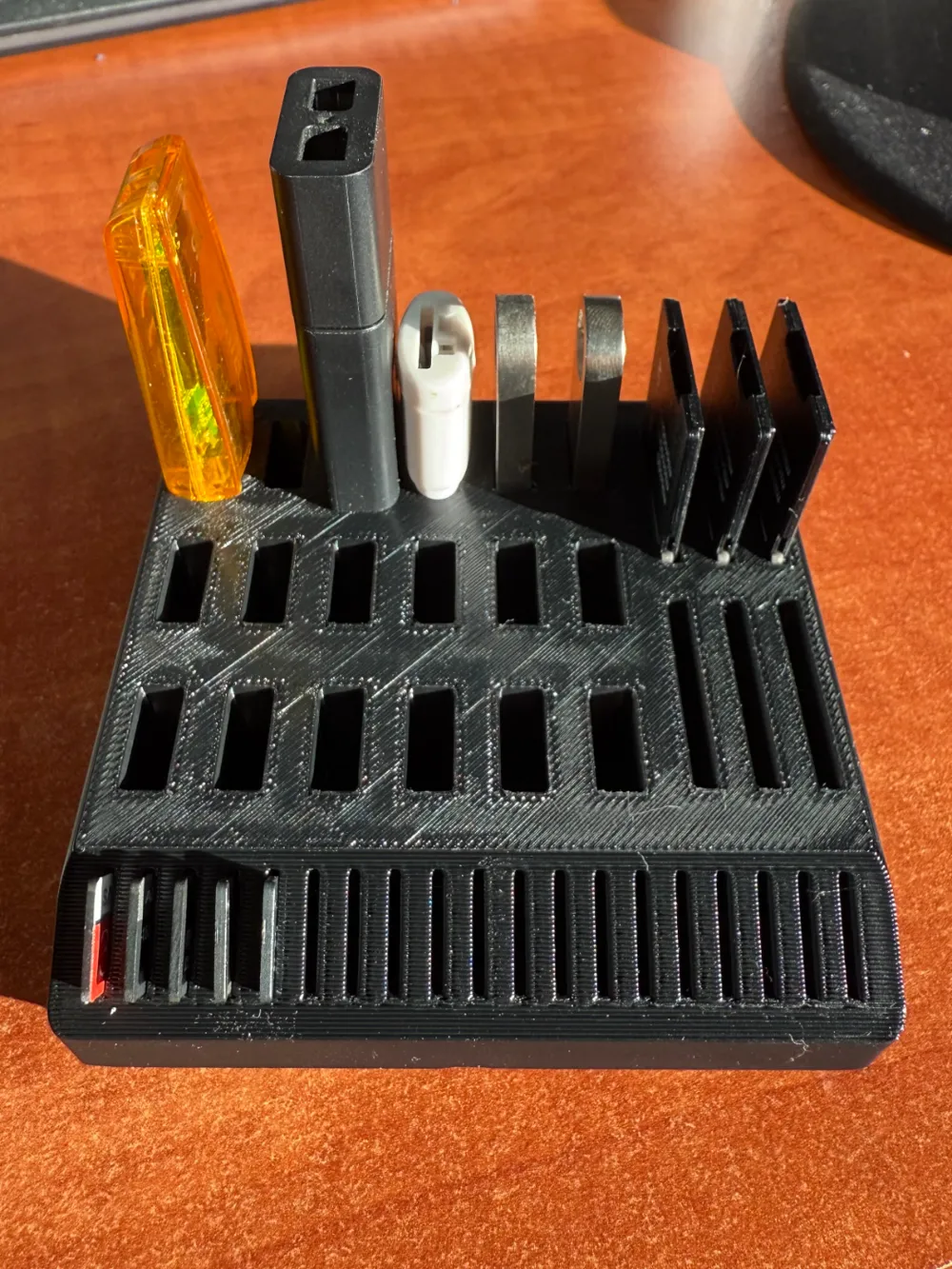 USB / SD / MicroSD Card Holder - 2x2 Gridfinity Remixed by raf7cf ...