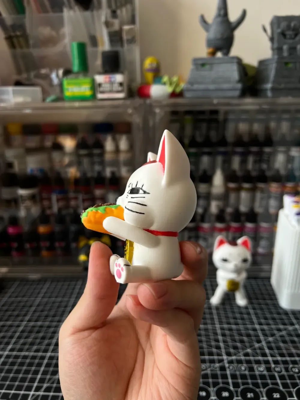 Turbo Granny, the intrepid high-speed grandma Maneki-neko, eating ...