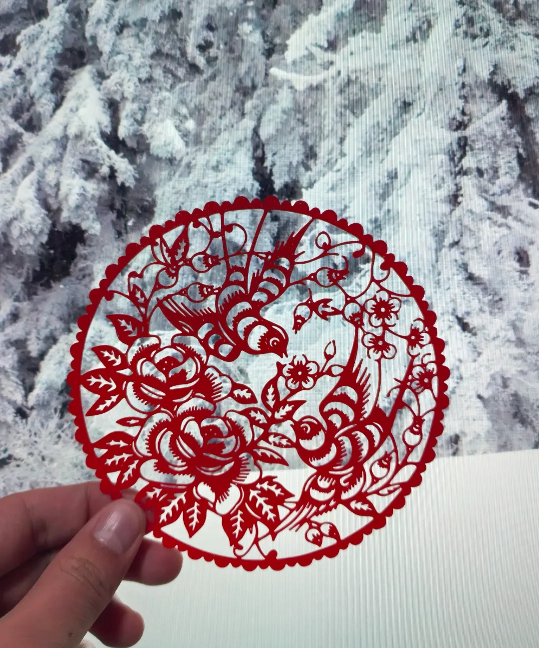 Paper-cut Window Decoration: Plum Blossoms of Joy by oplis-J - MakerWorld