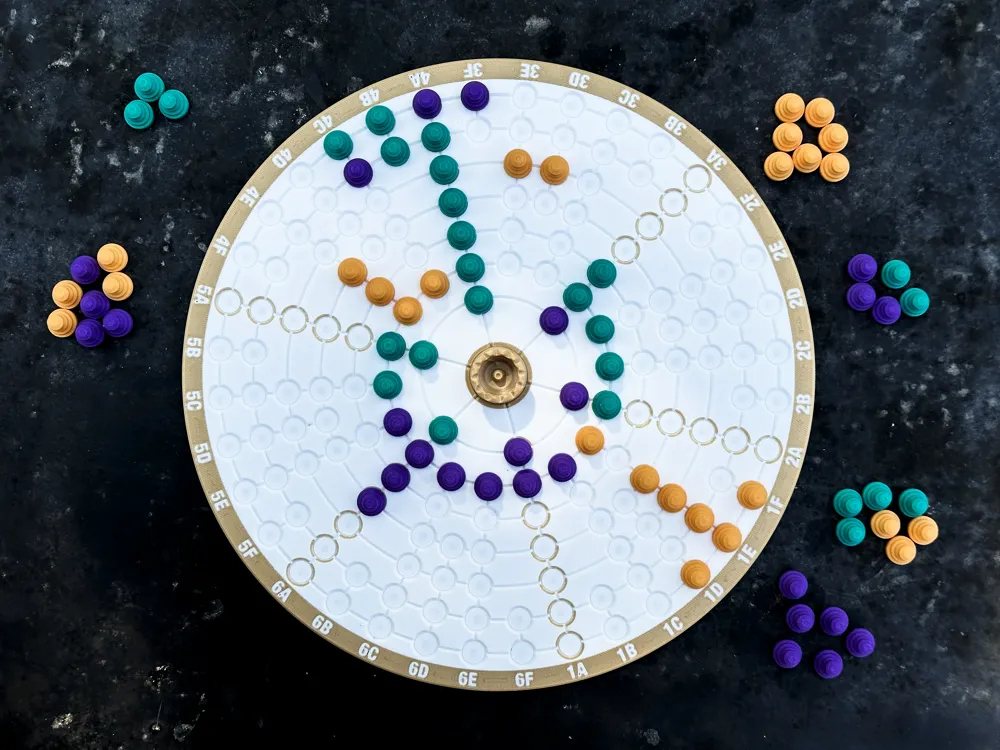 3 Player Fidchell Multicolor Edition by Nye Dimser - MakerWorld