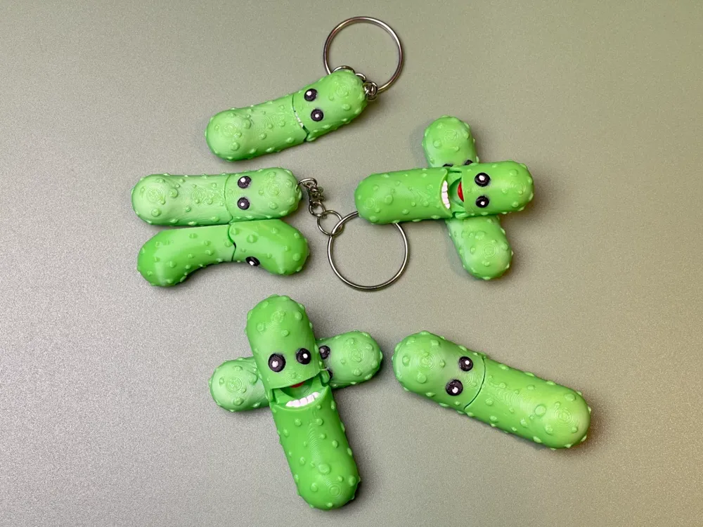 Adorable Articulated Pickle Keychain by 胡子兄弟B - MakerWorld