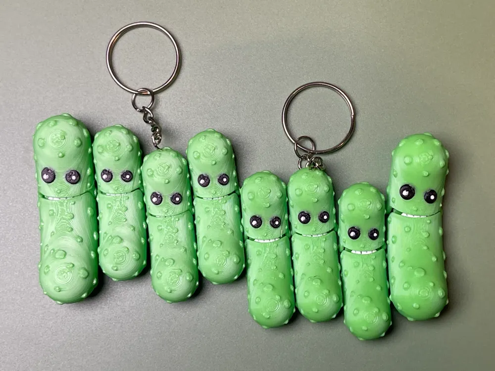 Adorable Articulated Pickle Keychain by 胡子兄弟B - MakerWorld