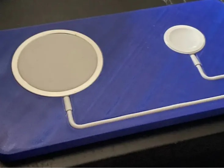 MagSafe iPhone + Apple Watch by Steffen - MakerWorld MagSafe iPhone + Apple Watch by Steffen - MakerWorld