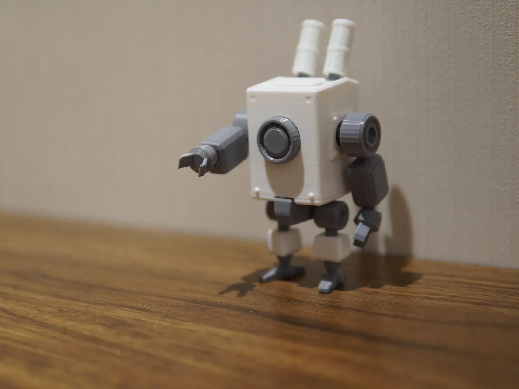 R01 Basic Work Robot by user_674979386 - MakerWorld