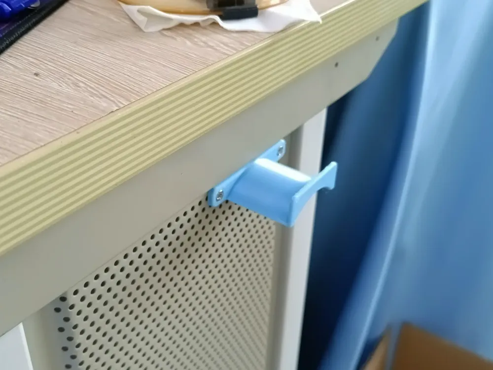 Simple Headphone Desk Mount (5cm Mounting Hole) by 是四万 - MakerWorld