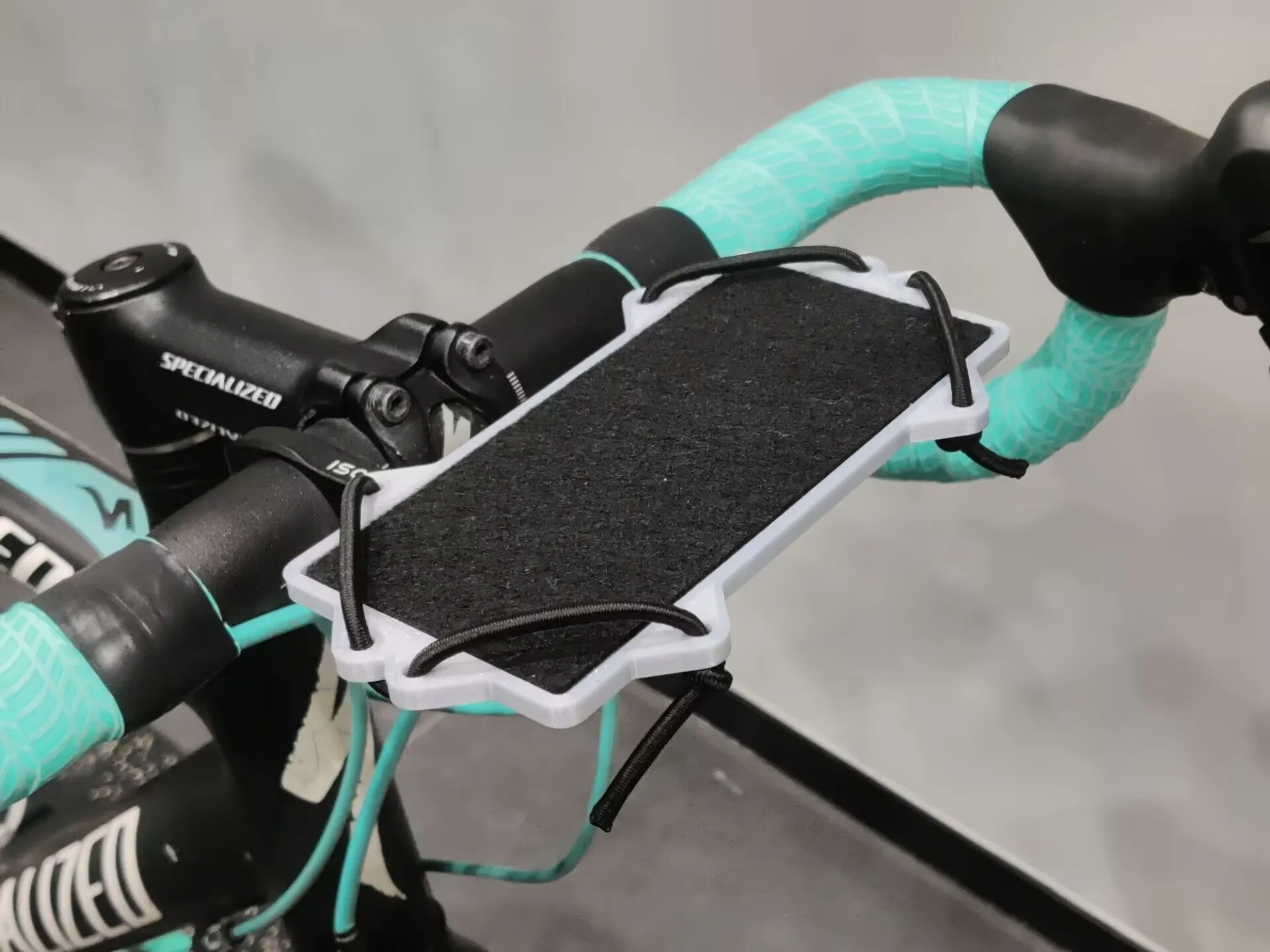 Phone mount plate for Garmin mount by CeciliaRES - MakerWorld