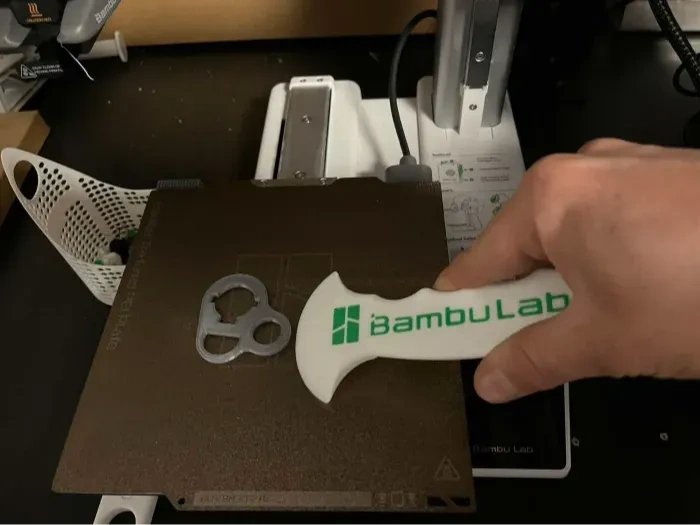 Bambu Lab Build Plate Scraper by 玩具 - MakerWorld