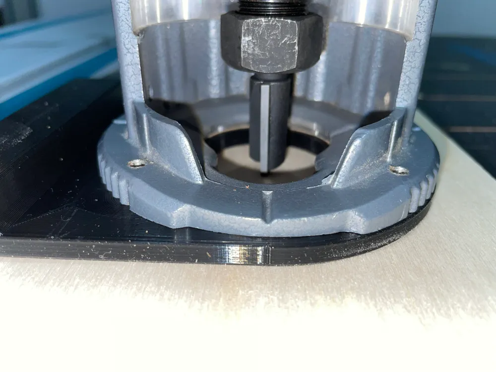 Guide rail adapter for Makita RT0700 by Streifenkarl MakerWorld ...