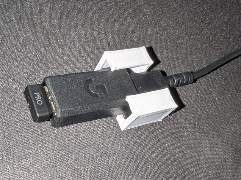 Logitech pro Cable Holder by StrawberryDev - MakerWorld