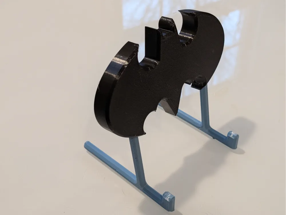 Batman Book Stand by Fantastic Plastic Person - MakerWorld