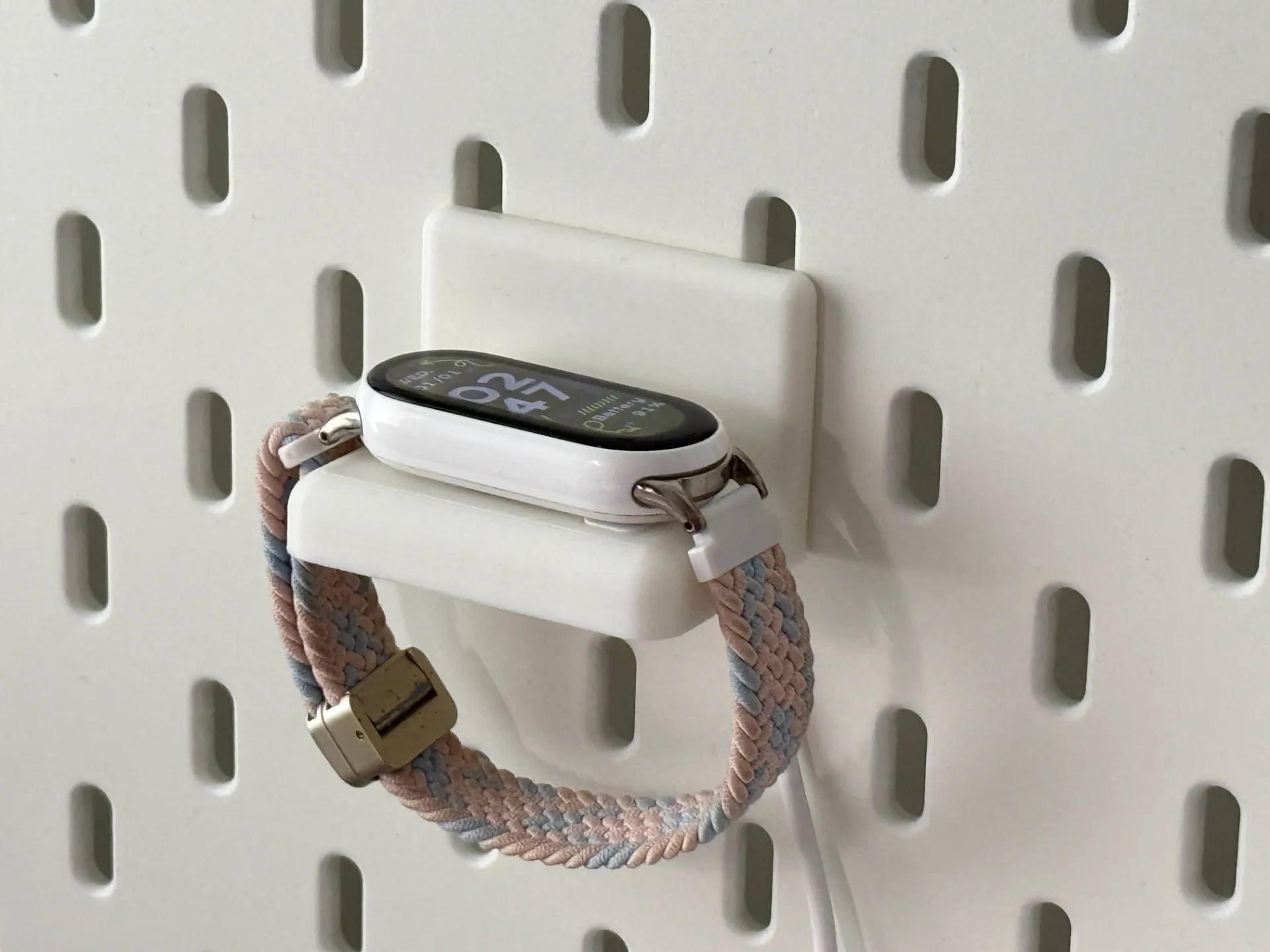 Xiaomi Smart Band 9 IKEA SKADIS Pegboard Charger by kiwi tech MakerWorld: Download Free 3D Models