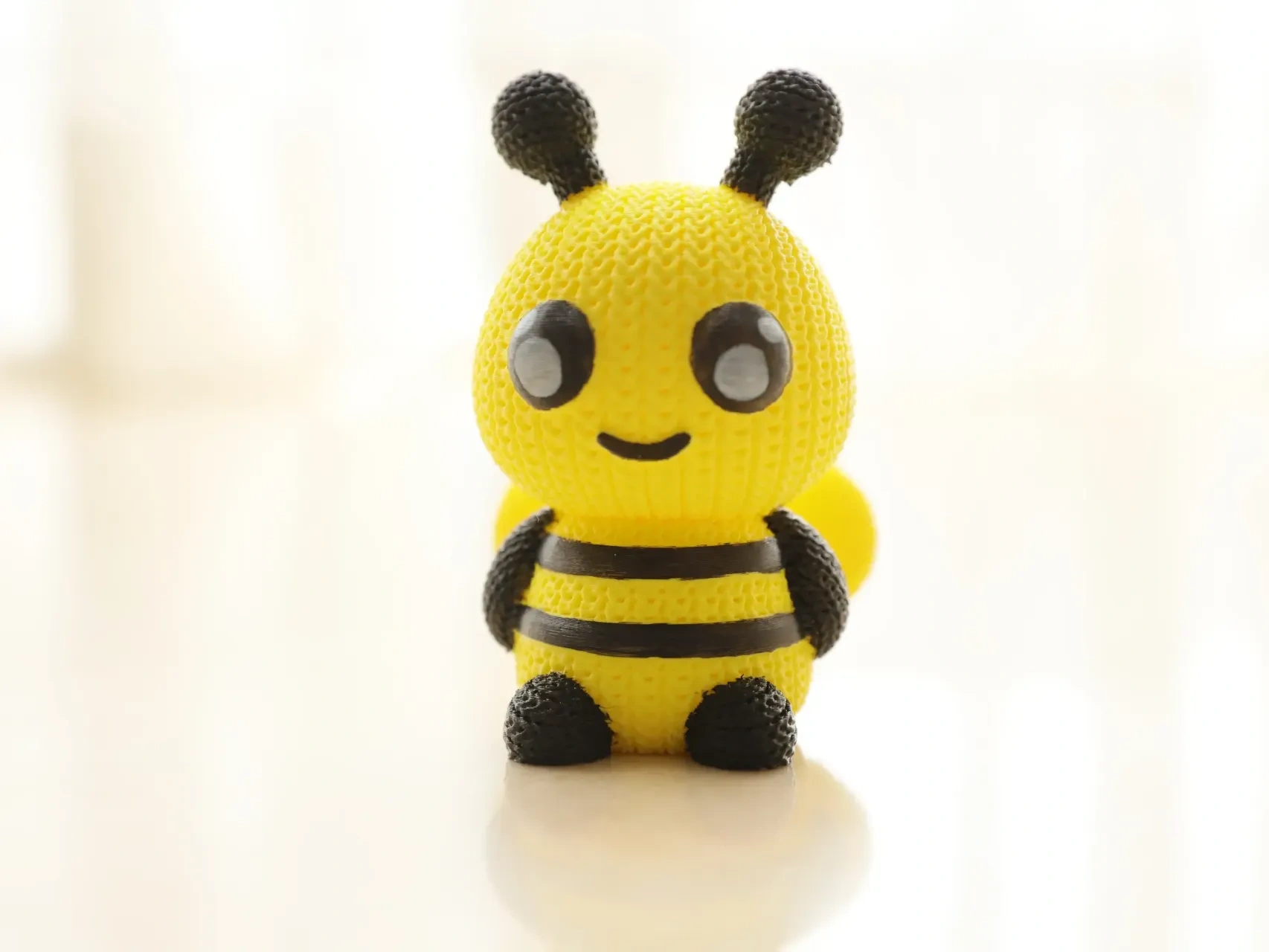Knitted Little Bee by Utsav Genesis - MakerWorld