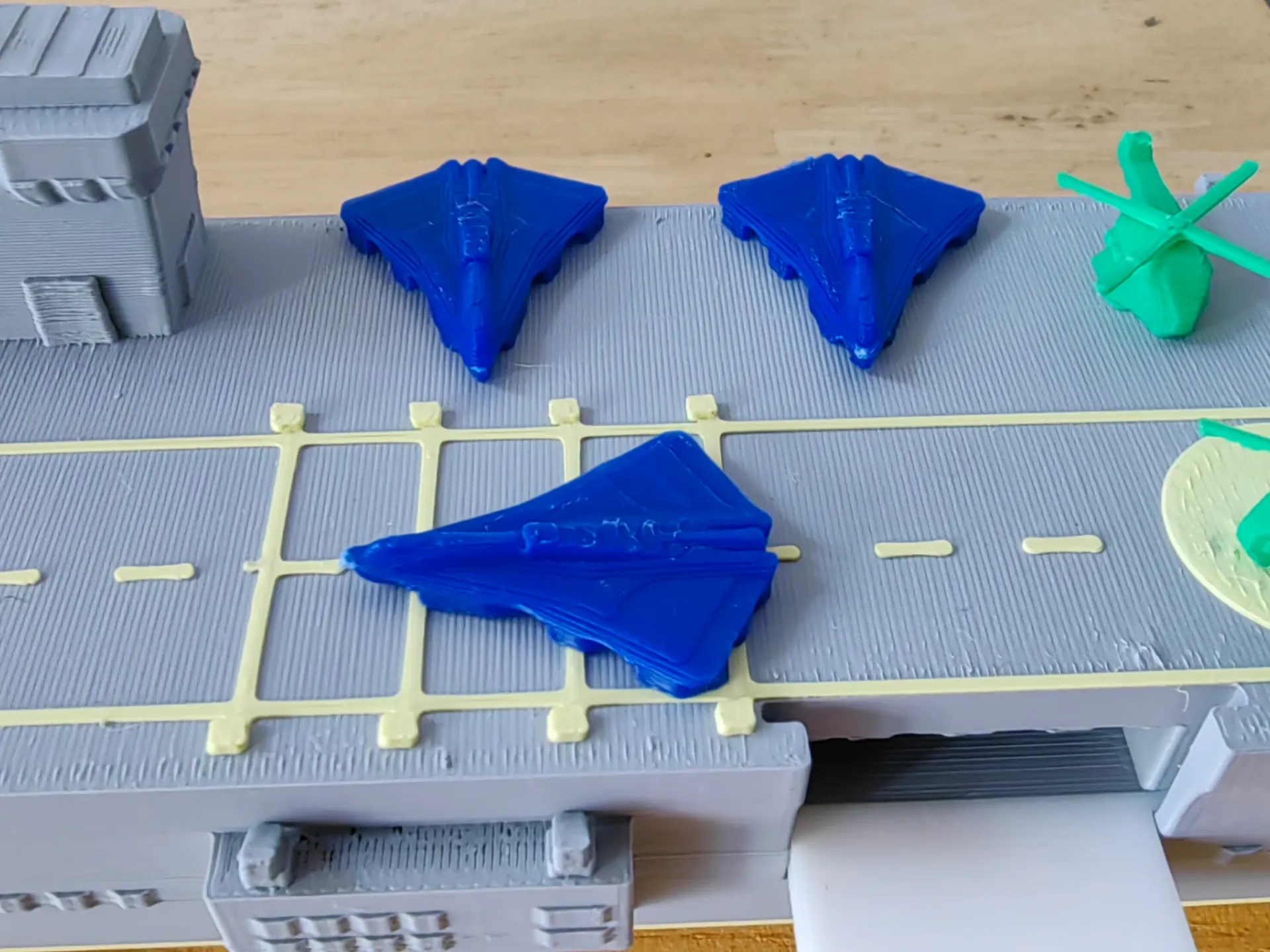 China's sixth-generation fighter jet - miniature carrier-borne version ...