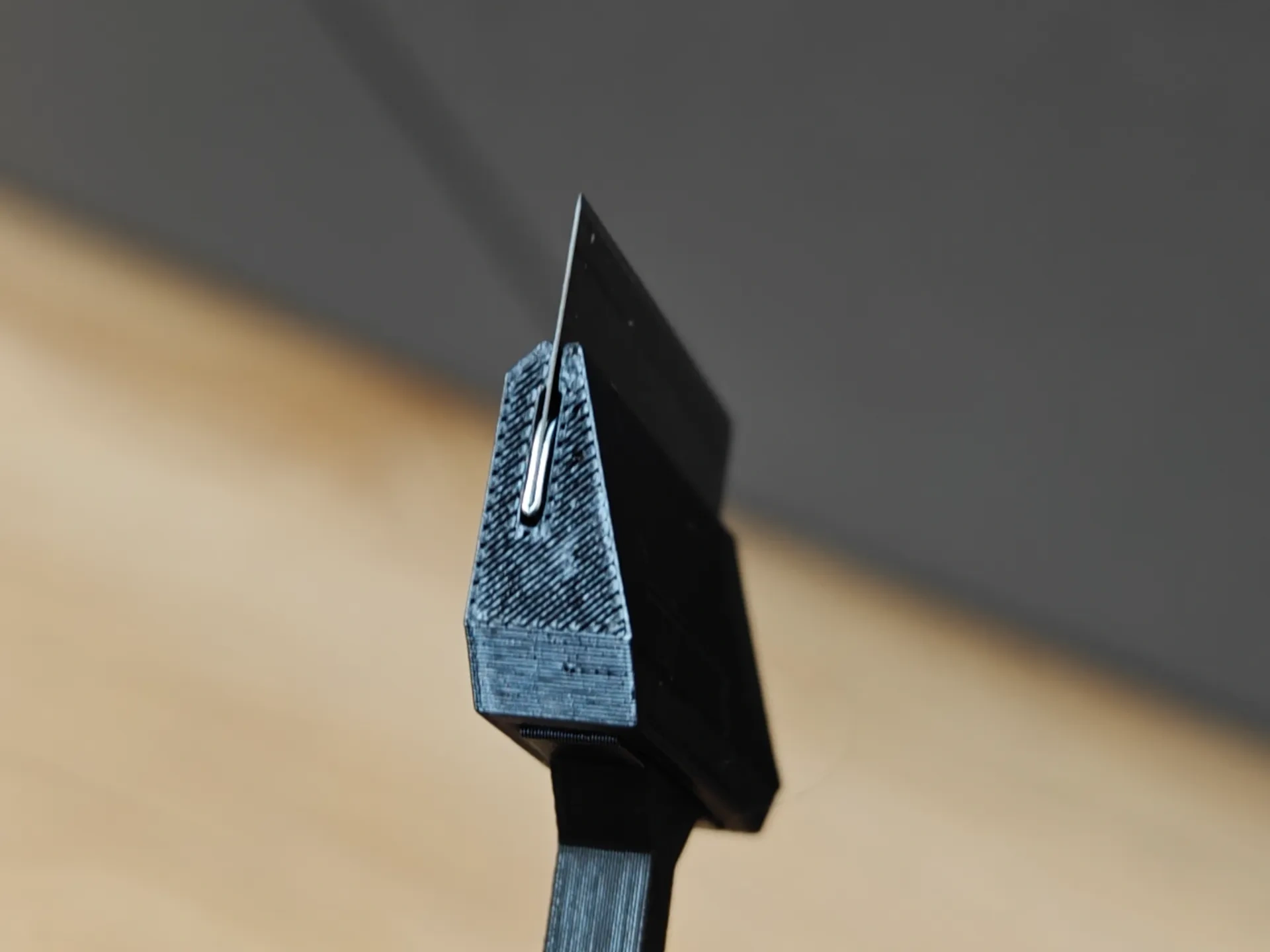 Security razor blade algae scraper handle by Dog's Diary - MakerWorld