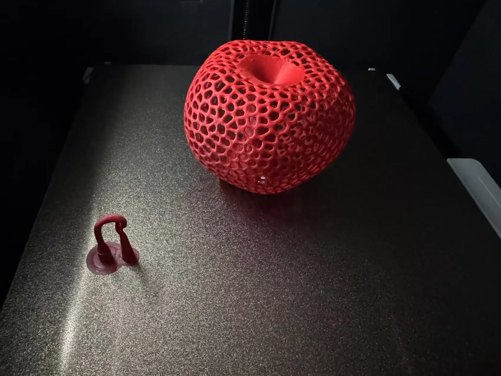 Hollow Apple by XiaoXie - MakerWorld