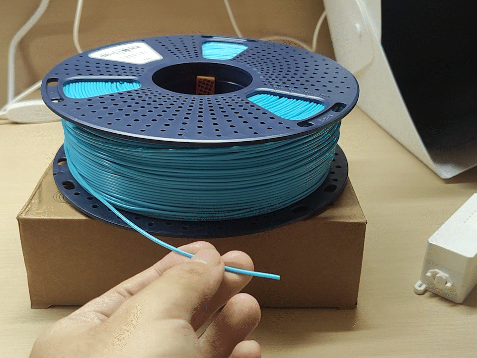 17-Minute Quick Print Lay-Flat Spool Holder by 我三十年的老朋友老杜 MakerWorld ...
