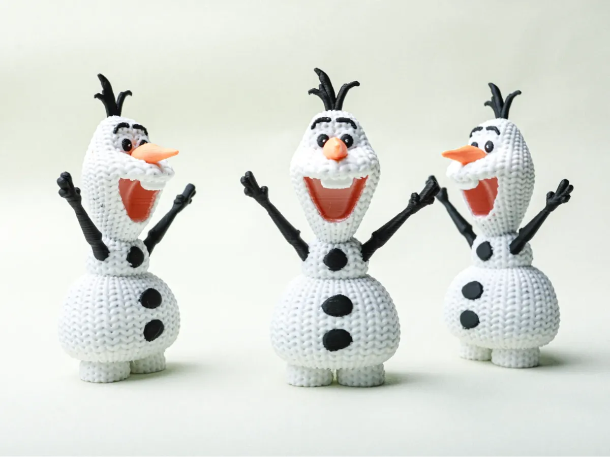 Knitted Olaf from Frozen, snowman, beloved by kids (Monochrome vs ...