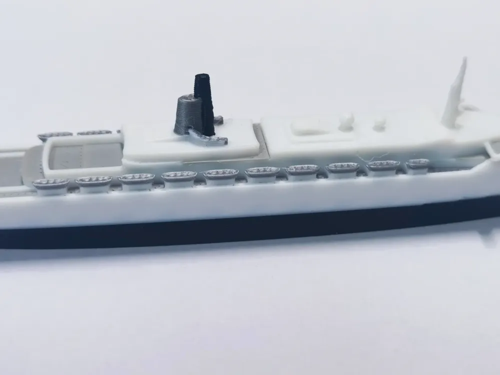 1:2000 Scale RMS Queen Elizabeth 2 Cruise Ship Model, High-Precision ...