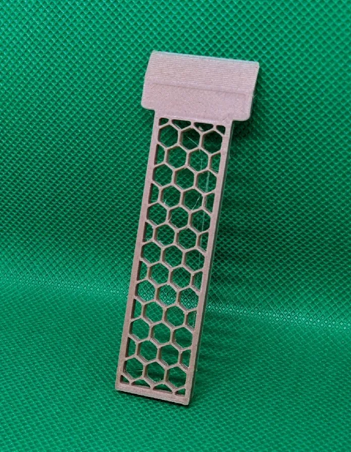 Honeycomb bed scraper by expert prints - MakerWorld